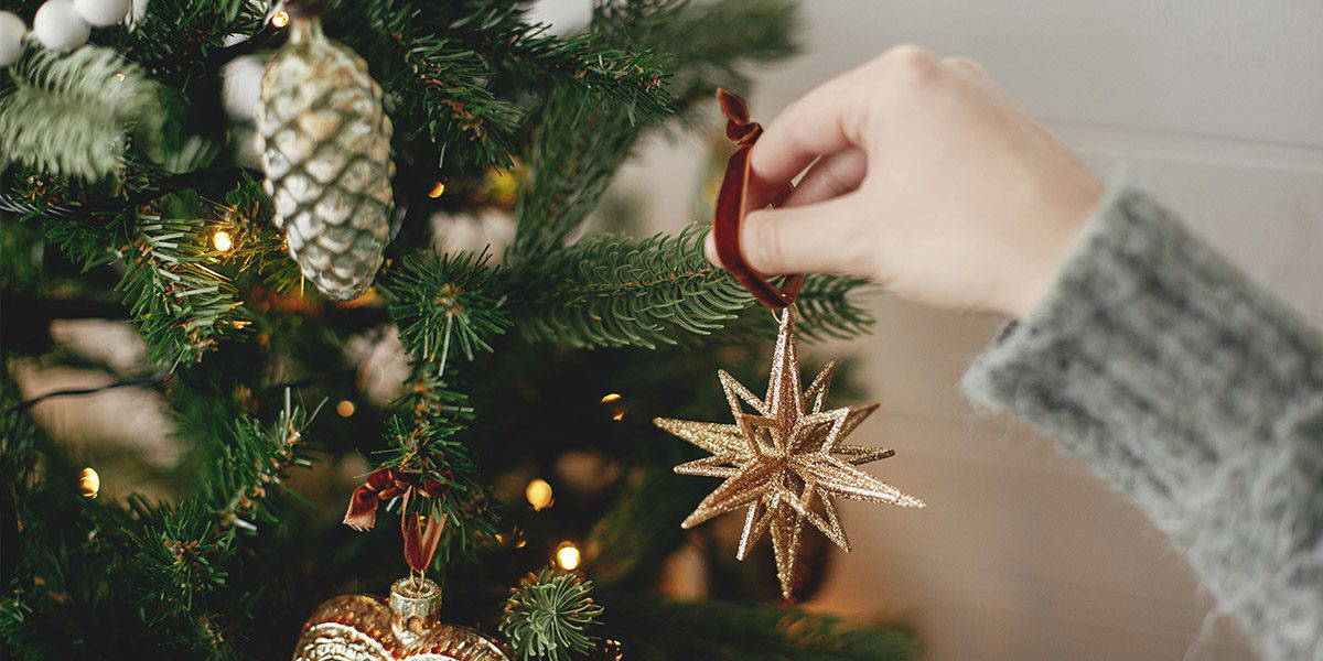 Beginner’s Guide: How to Decorate for Christmas | Re-View